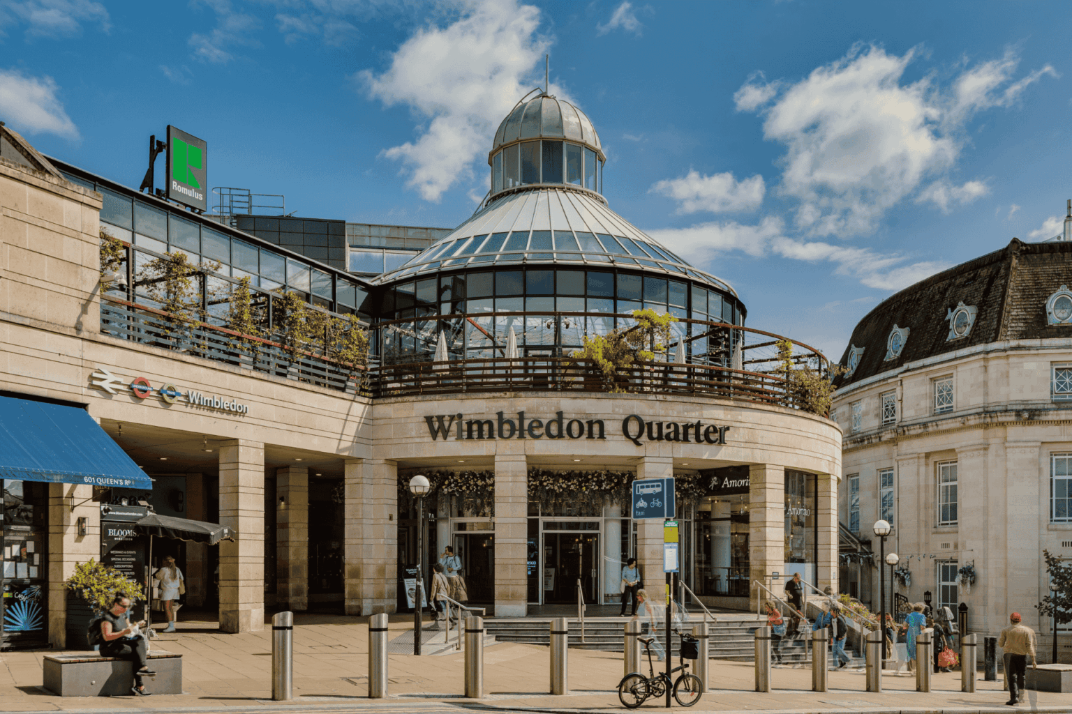 Love Wimbledon - Famous for Tennis and The Wombles